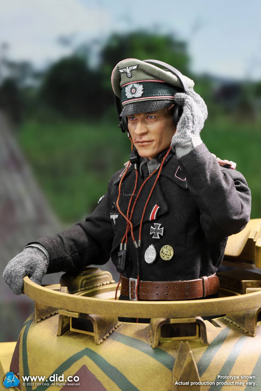 (PREORDER) DID D80160 1/6 WWII German Panzer Commander - Jager