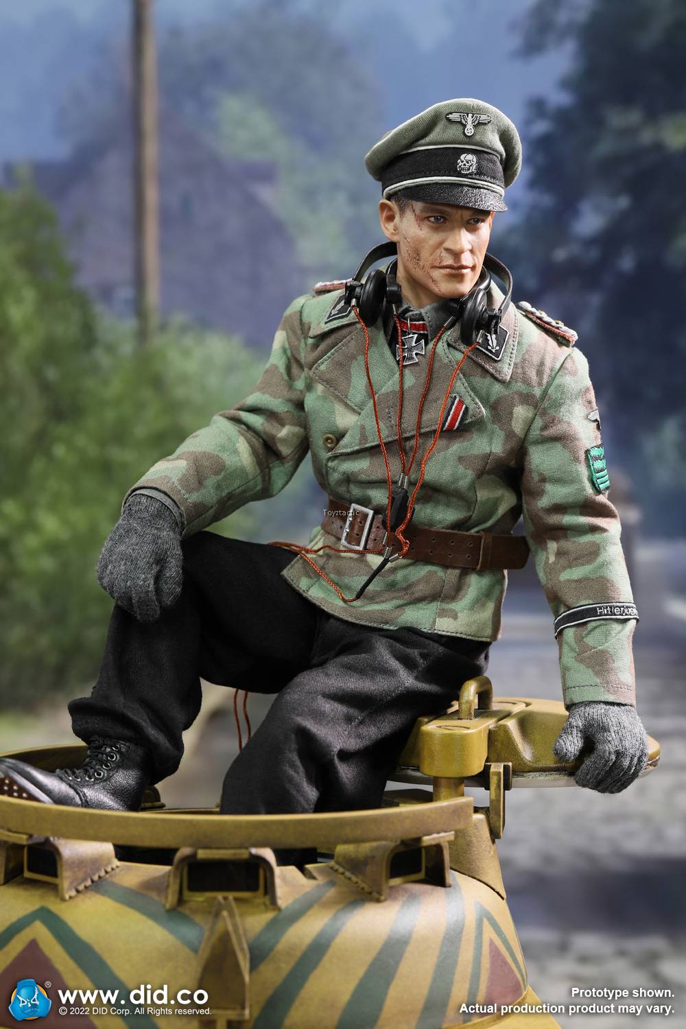 (PREORDER) DID D80160 1/6 WWII German Panzer Commander - Jager