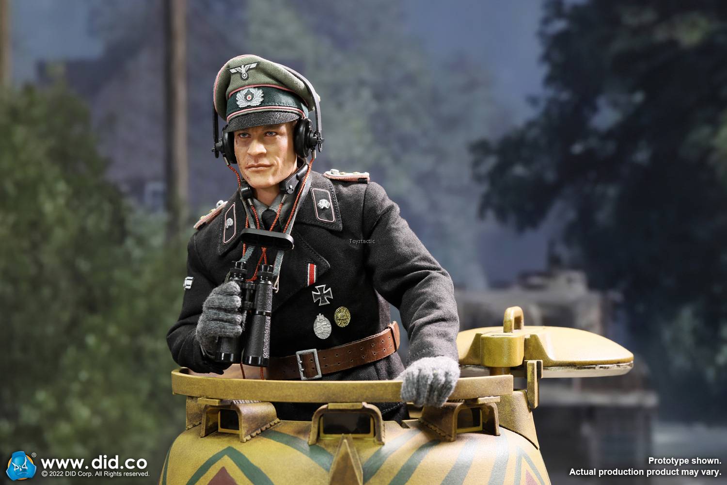 (PREORDER) DID D80160 1/6 WWII German Panzer Commander - Jager