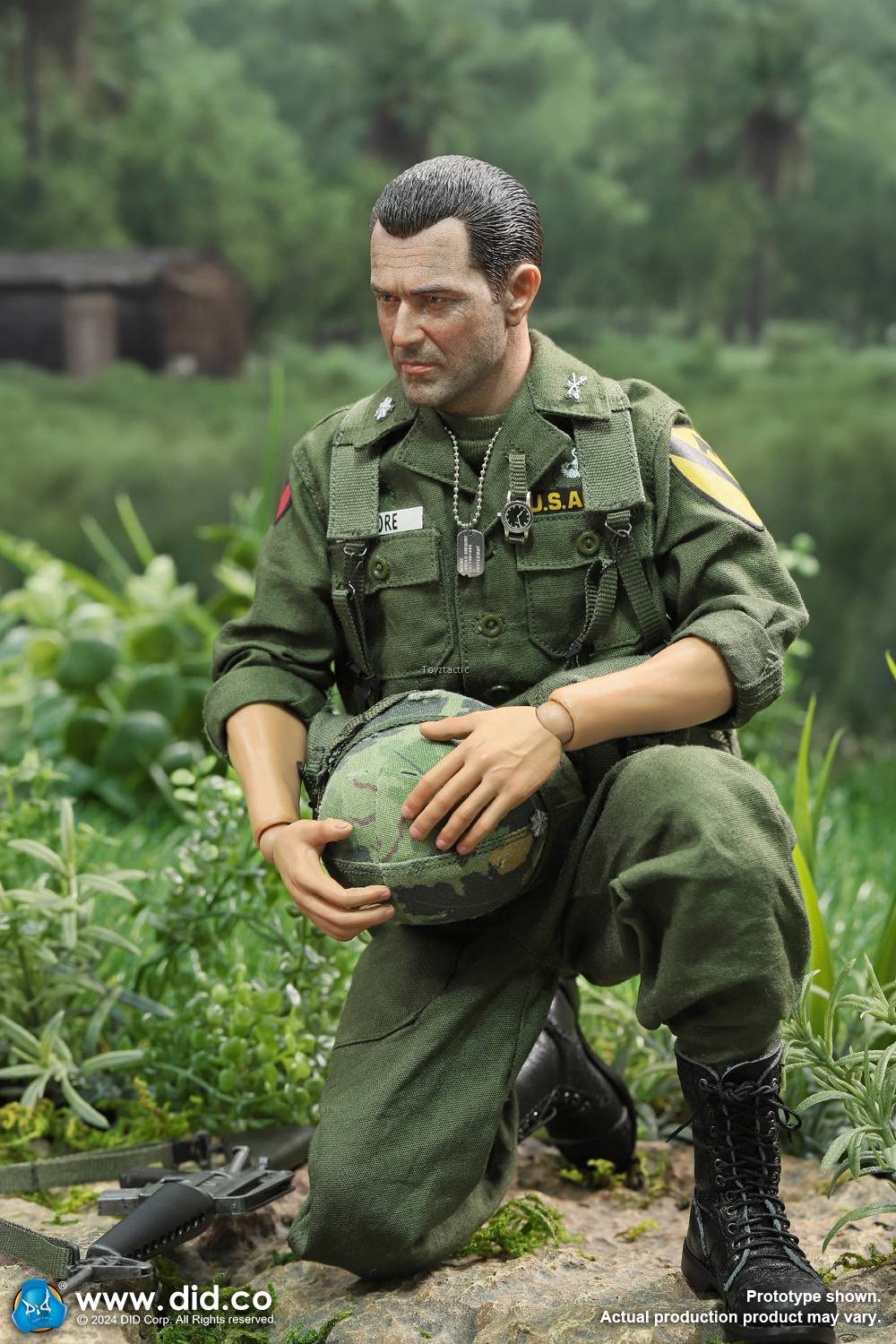 (PREORDER) DID V80174 1/6 Vietnam War U.S. Army Lt. Col. Moore