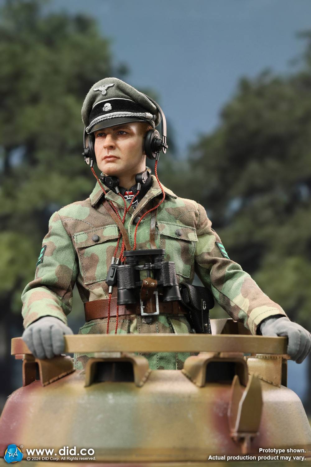 (PREORDER) DID D80176 1/6 WWII German Panzer Commander - Max Wünsche